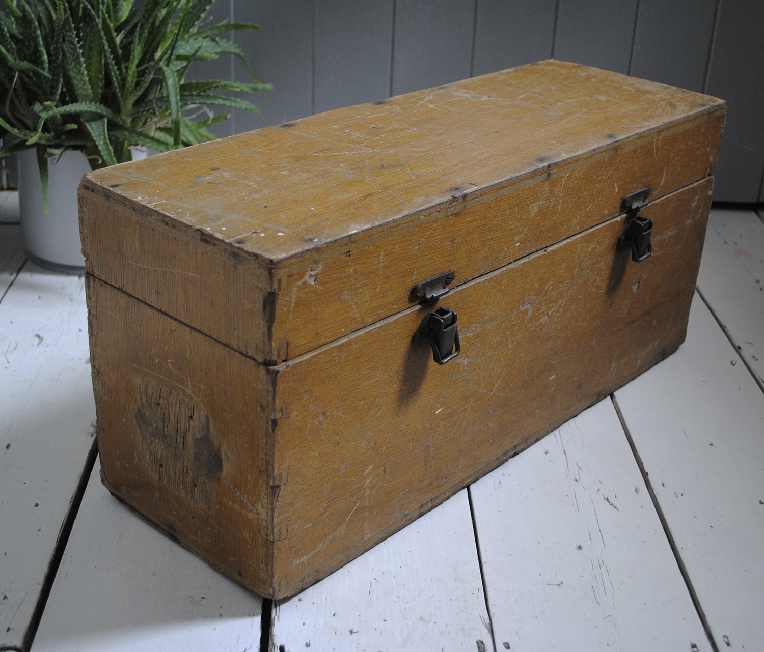 A Battered Box From Brick Lane Market – Decorate Decorate